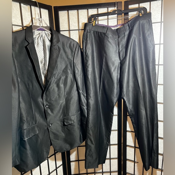 Vinci | Suits & Blazers | Vinci 2 Piece Sheened Satin Regular Fit Suit ...